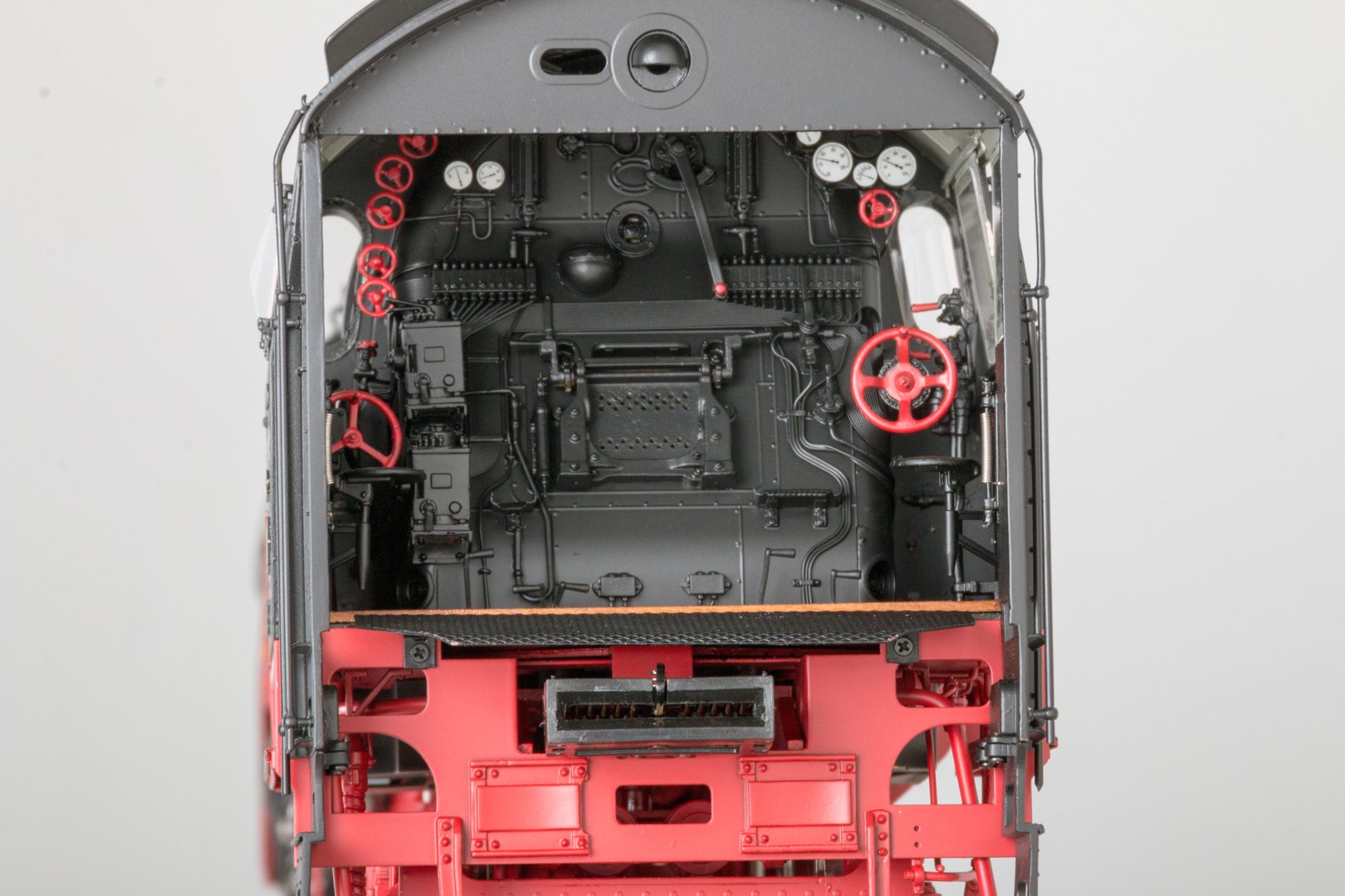 KM1 Spur 1 Dampflok BR 05 001 Artikelnummer 100508 NEM | modelleisenbahn24